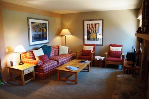 #278 Ski-in, Ski-out Corner Unit With View - Mammoth Mountain, CA