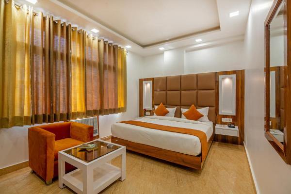 Hotel Rahul Palace By Golden Tree At Karol Bagh - Delhi, India