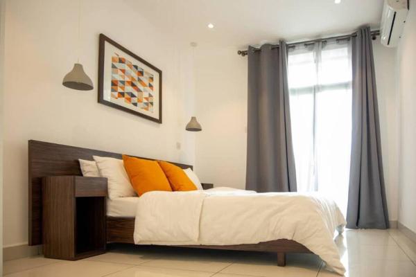 Empire 2 Bedroom Apartment @Embassy Gardens - アクラ