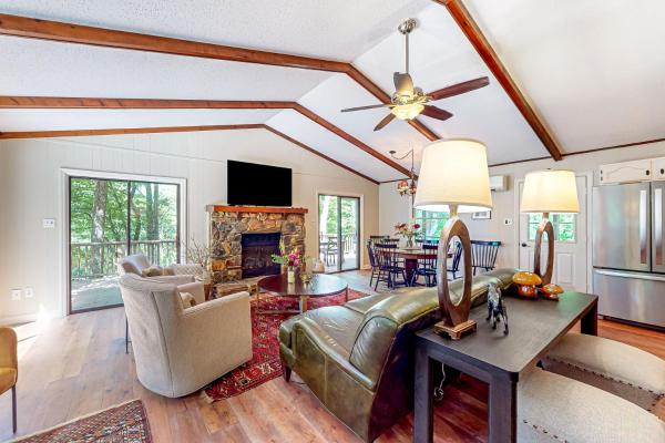 The Nunv Cabin - Brevard, NC