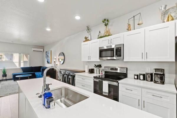 Brand New 2bd 1 5bth Triplex Unit Near Downtown - 斯波坎