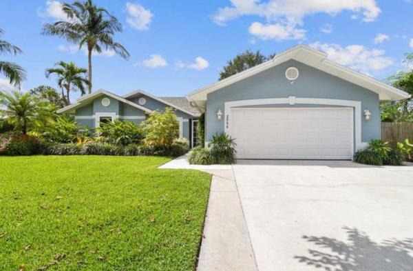 Florida House, 4br 2bt With Private Pool Oasis - Naples, FL