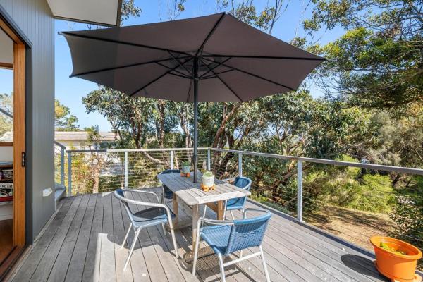 Steppy Beach Retro - Fairhaven