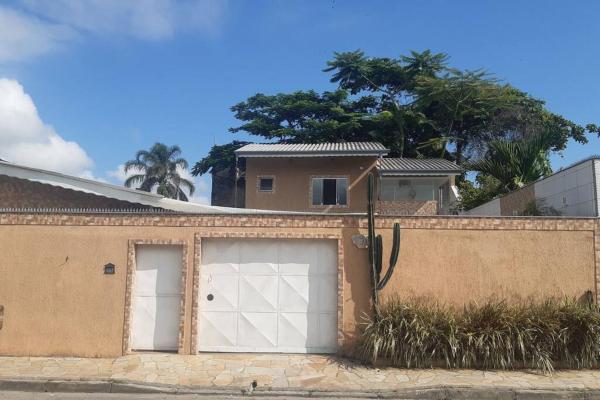 Casa Espaçosa Com Piscina E Garagem - Caraguatatuba - São Sebastião