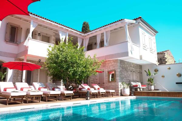 Viento Alacati Hotel - アラサトゥ