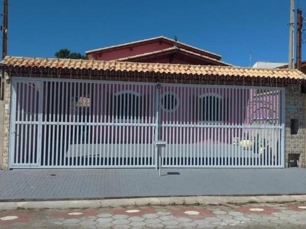 Casa Rosa De Peruíbe - Casa De Temporada 3 Dormitórios, 10 Hóspedes, Piscina, Wi-fi, Netflix, 800 Metros Da Praia - Peruíbe