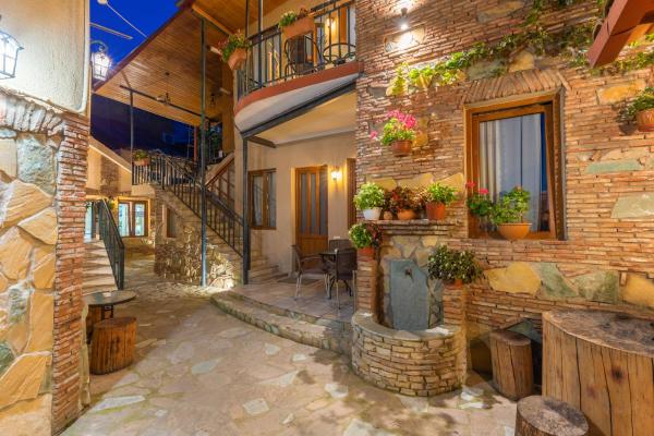 2 Bedroom Duplex Apart With Balcony & City View - Georgia