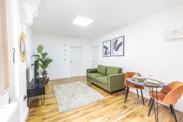 The Olive Green Loft - Leicester