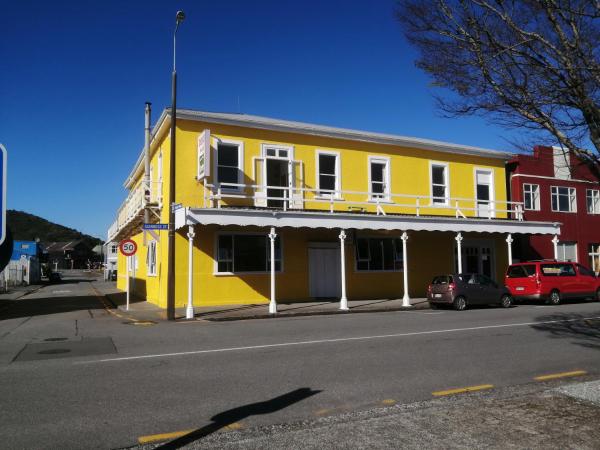 The Duke Hostel - West Coast