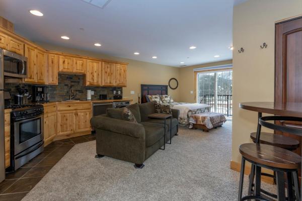 Penthouse Studio W Mtn Sunrise Views & Near Silver Mtn - ケロッグ, ID