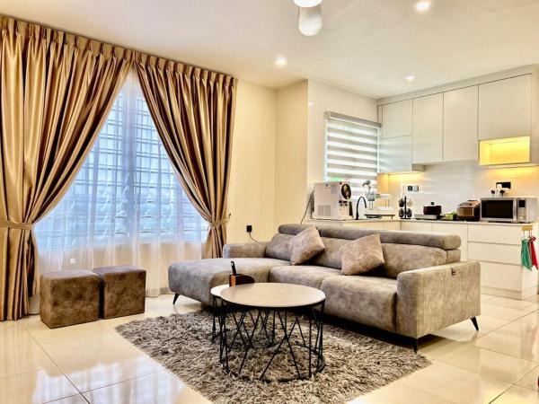 Jeff & Ricky Homestay91@satria Residence - Kuching