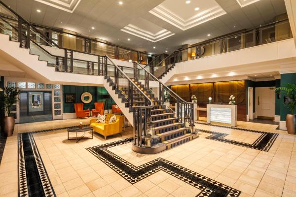 Crowne Plaza Leeds By Ihg - Leeds