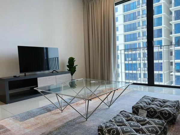 Seventeen Suite At Trefoil Setia Alam - Setia Alam