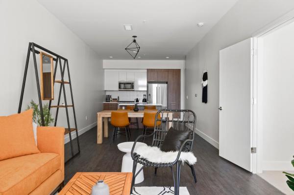 Art Inspired Stay | Espadin Lohi - Baker - Denver