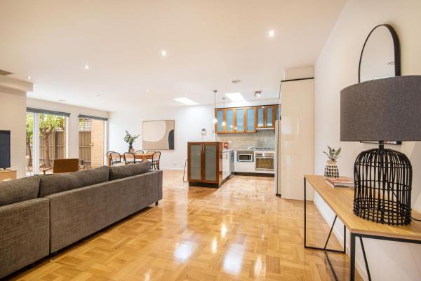 Elwood Sanctuary - St Kilda