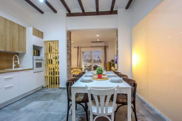 Fantástica Y Amplia Casa De Diseño - Gandia