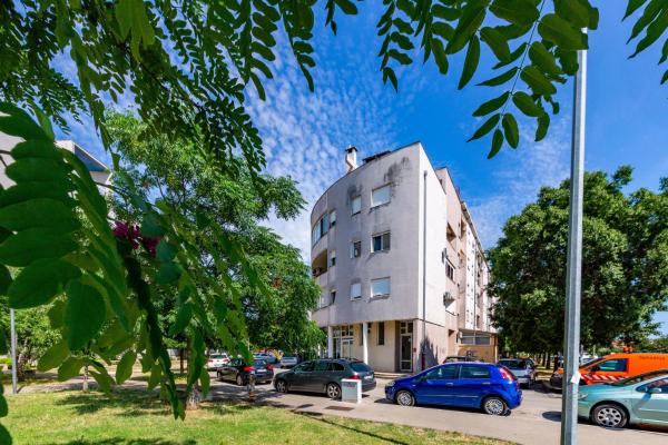 Dijana Apartment 1 Bdr With Balcony - Sukošan