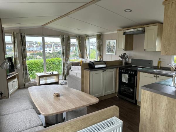 High View - Newton Abbot