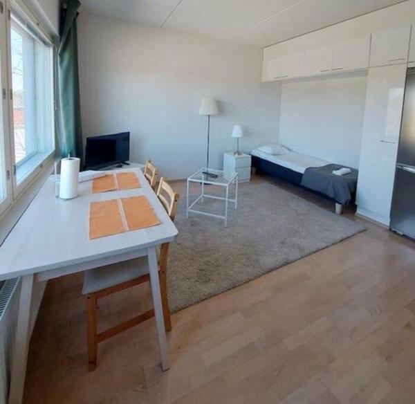 Kotimaailma - Valoisa Kalustettu Yksiö Espoossa - Espoo