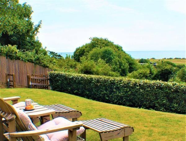 Stylish Seaview House With Hot Tub - Folkestone