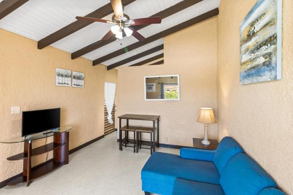 One Blue Caribbean View Condo - U.S. Virgin Islands