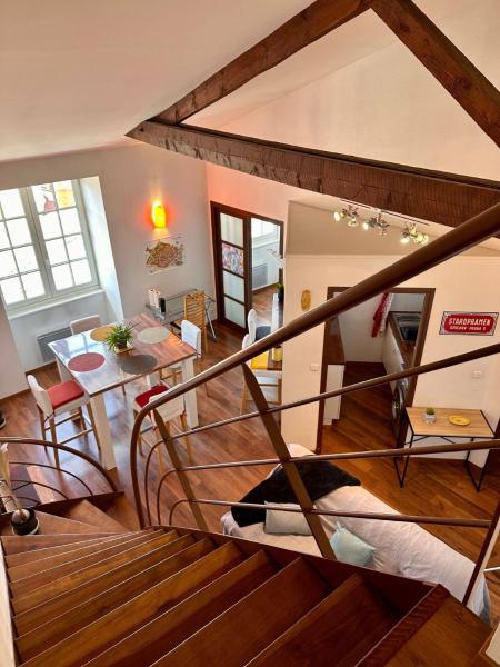 Petit Nid Cosy Au Cœur Du Puy 1 à 5 Personnes - ibis Styles Le Puy en Velay