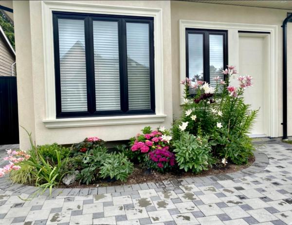 Richmond Sweet Home - Ladner