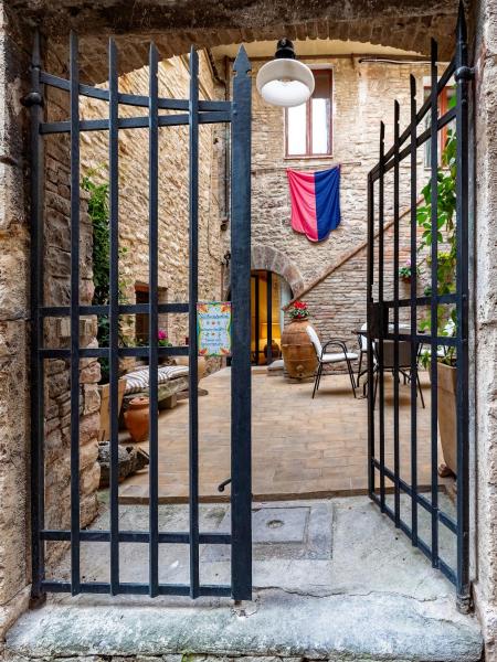 Saint Francis Studio Apartment - Assisi