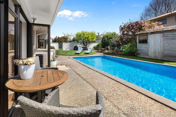 Hamilton Summer Treat- 4 Bedroom With Pool - Huntly
