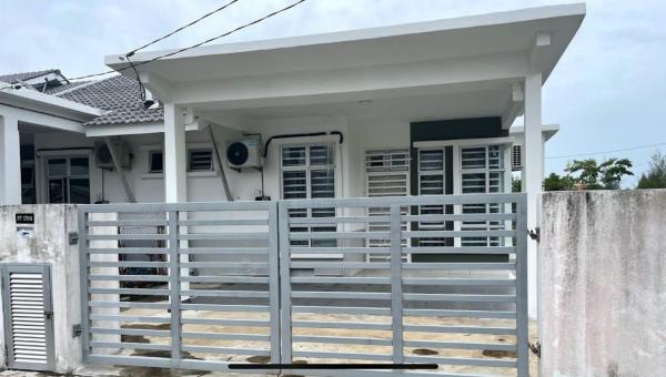 Homestay Taman Tiara Paka Bedroom-3 Aircond-3 Unify-netflix Coway 8-person - Kerteh