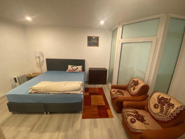 Ruhiges Ein Zimmer Wohnung - Idar-Oberstein