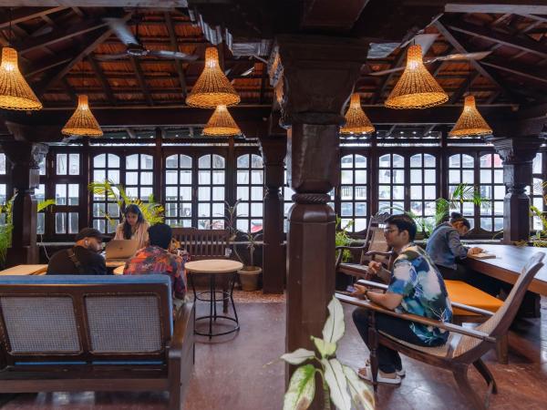Madpackers Goa Anjuna - Bunks, Rooms, Community - Anjuna