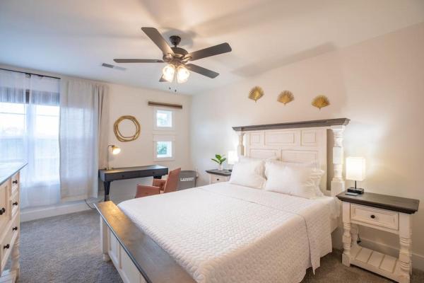 Cozy Townhouse Close To Downtown - Clarksville, TN