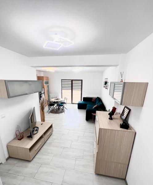 Cristal Home Boutique Apartment 2 - Luminos, Confortabil, Practic, Zona Rezidentiala - Craiova