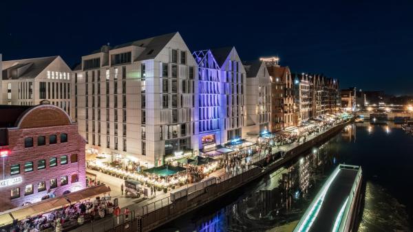 Deo Plaza Granaria, Sun & Snow - Danzig