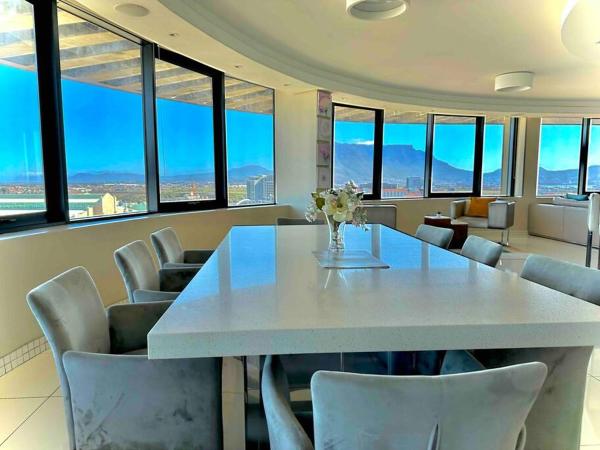 Grand Penthouse / Backup Power / Stunning - Cape Town