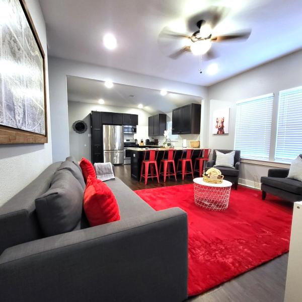 Vibrant Vacation Escape With Fast Wifi And King Bed Close To Downtown Houston! - South Park - Houston