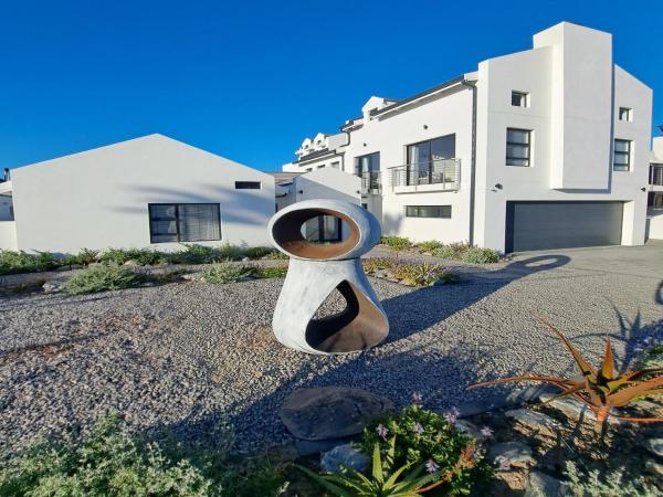 6 On Third - Saint Helena Bay