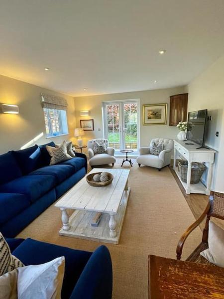 Northbrook Cottage, Farnham, Up To 8 Adults - Farnham