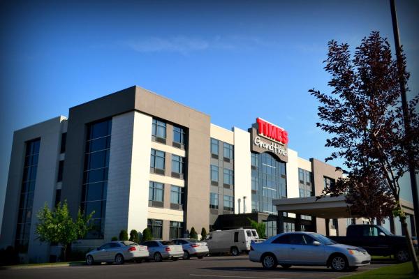 Grand Times Hotel – Aeroport De Quebec - Québec, QC