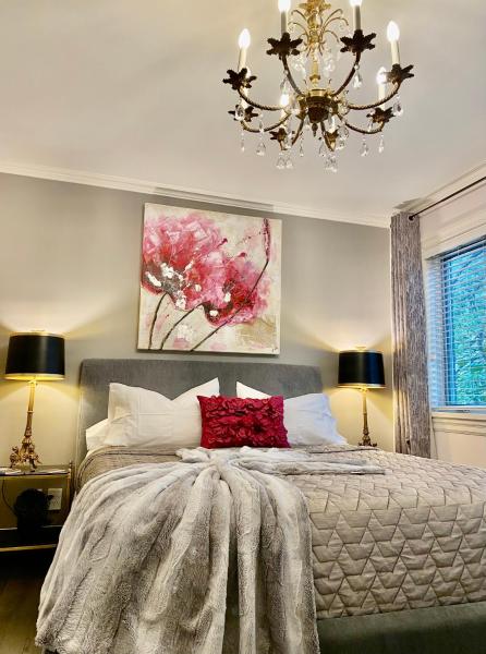 Downtown Luxury Victorian Retreat - Toronto