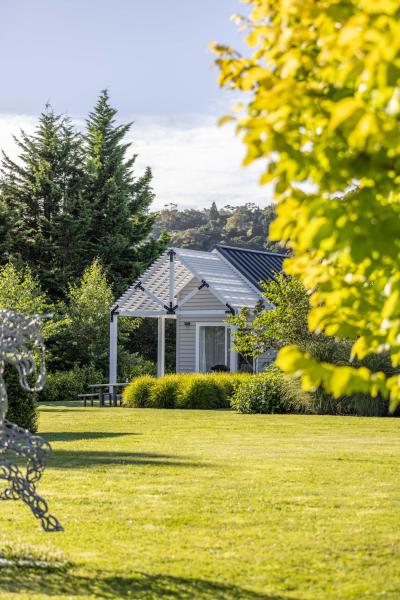 Villa Three - Luxury Villa Nestled Among The Vines - Havelock North