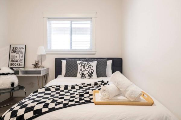 Si & Daniel Home Near Yvr Airport & Skytrain Separate Entry Free Parking - バンクーバー島