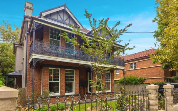 Dalziel Lodge - Sydney