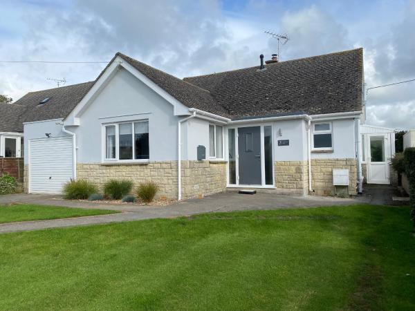 Shipton Hill View - Hive Beach