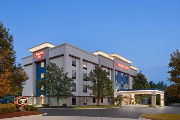 Hampton Inn Cleveland-airport/tiedeman Road - Cleveland, OH