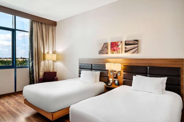 Hilton Garden Inn Sevilla - La Algaba