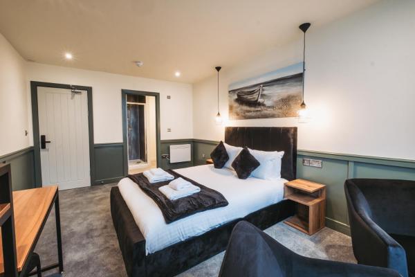 The Royal Bar & Shaker - Morecambe