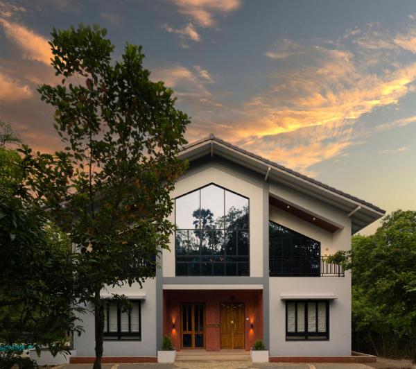 Saffronstays Arabella - Uran