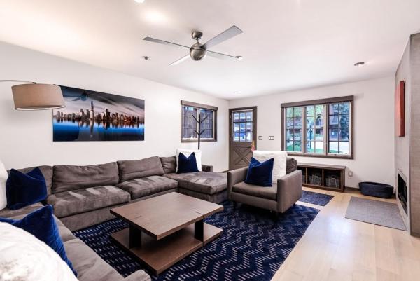 Alpenblick 10, Three Level Townhome, Two Block From The Gondola - Aspen